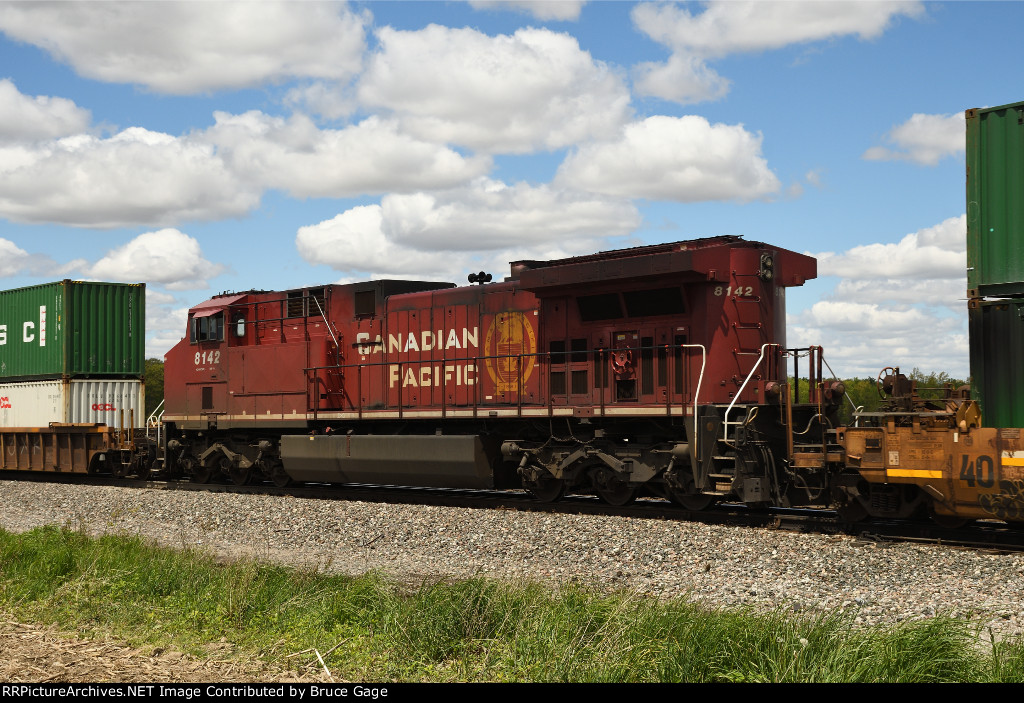 CP 8142